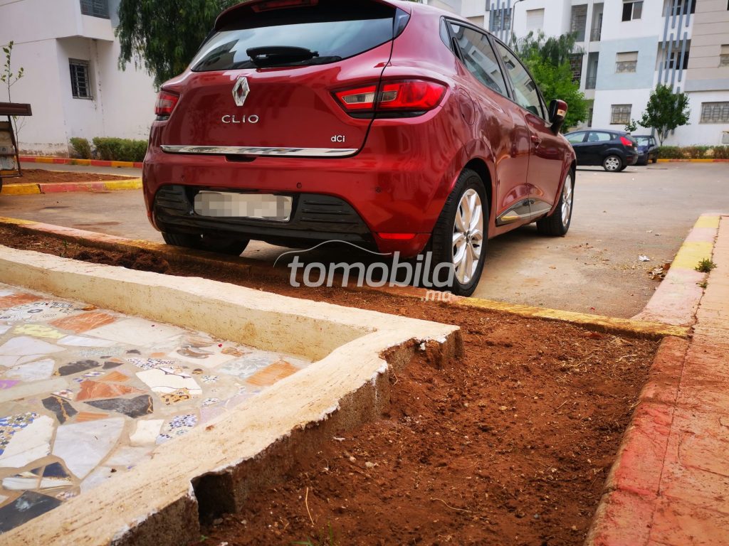 Renault Clio 2017 Diesel 120000Km Casablanca #112697 - Tomobila.ma